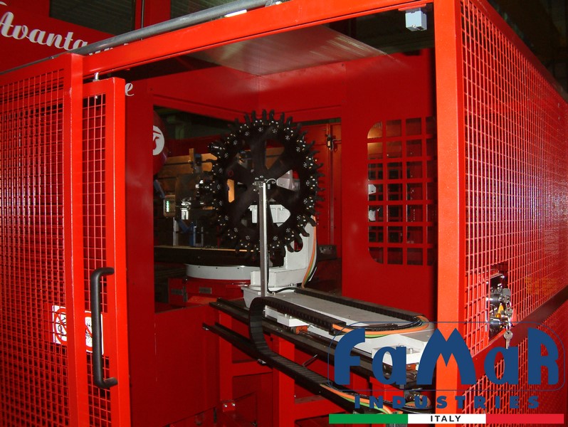 FAIRINGS FOR MACHINE TOOLS AND CHIP CONVEYORS - Famar Industries s.r.l.